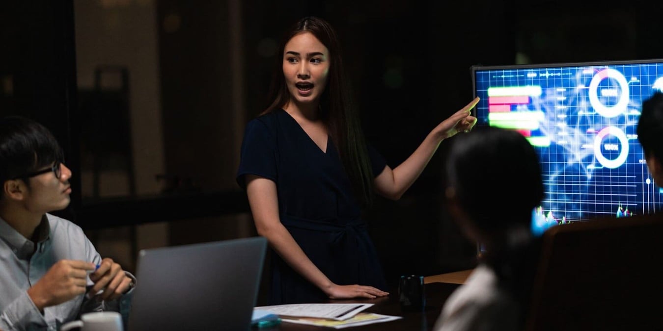 7 Must-Read Books for Financial Analysts